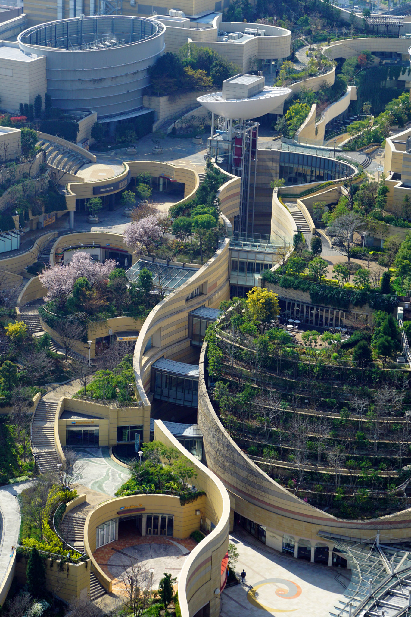 Unusual Green Architecture In Japan: Namba Parks - MetaEfficient